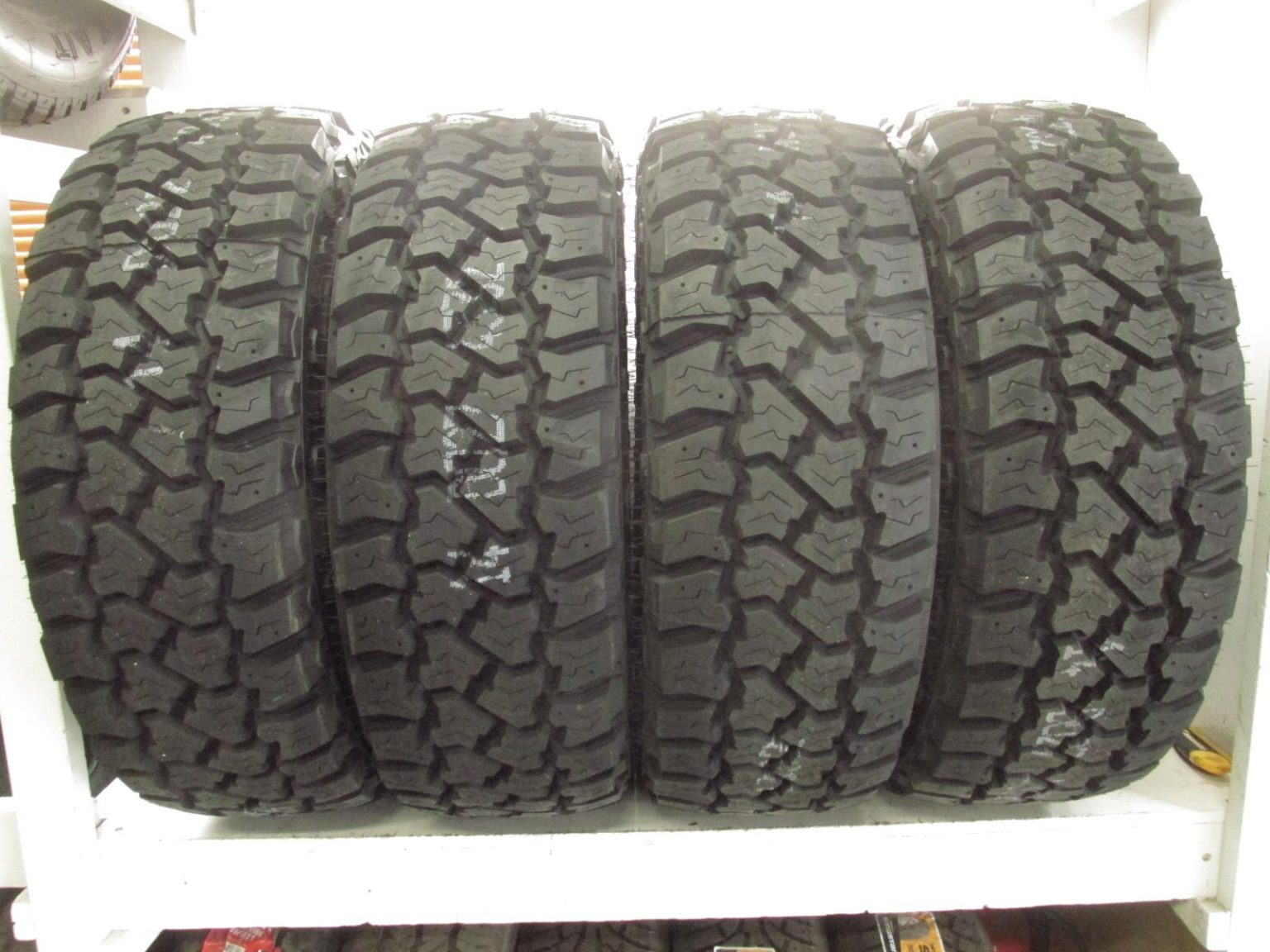285-70-17MASCXT - Dekkjasalan